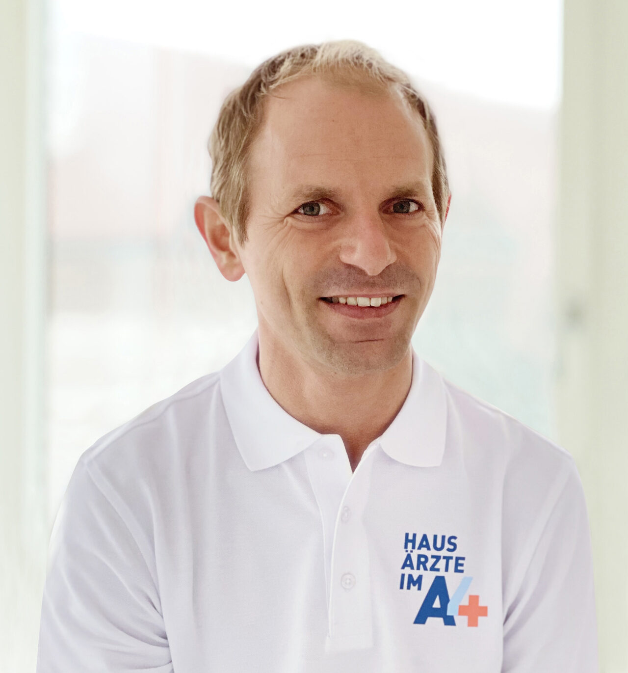 Dr. Alexander Babiak - Häusärzte im A4